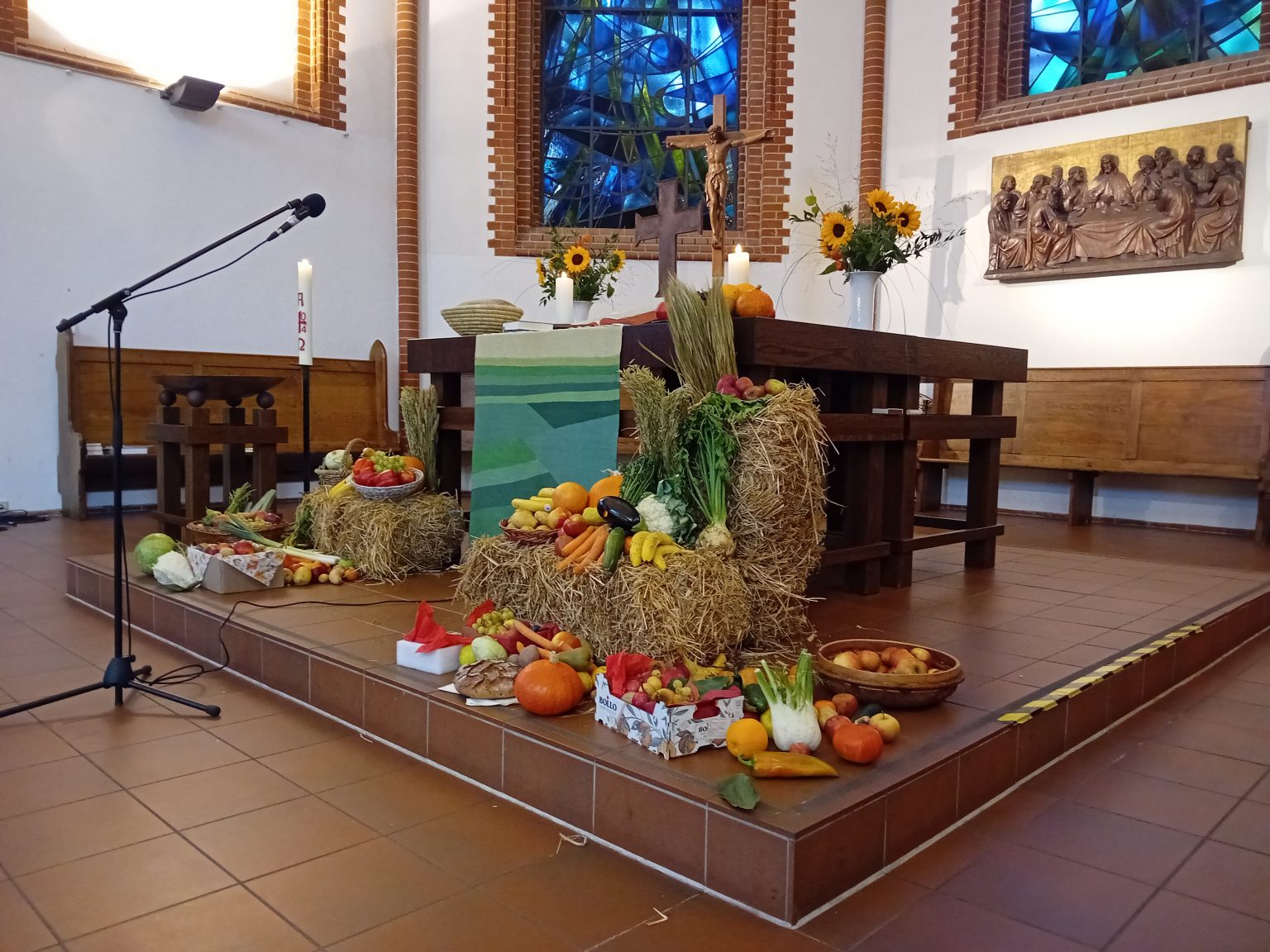 Pressemitteilung und Einladung - Miteinander leben, aber anders